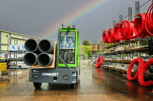 Introducing the Combi-FSE – the new electric sideloader from Combilift ...